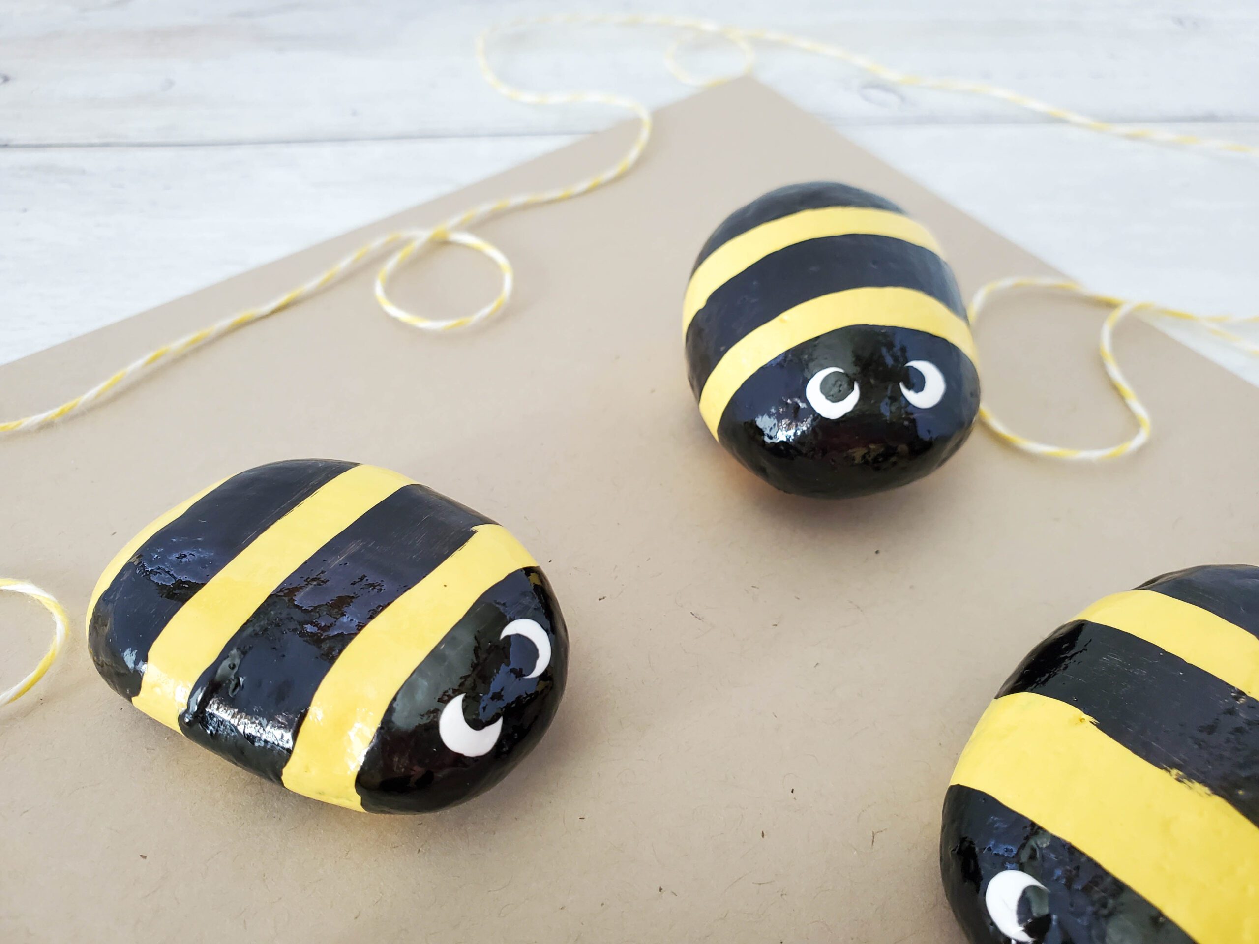 Bumble Bee Garden Rocks - Frosting and Glue- Easy crafts, games ...